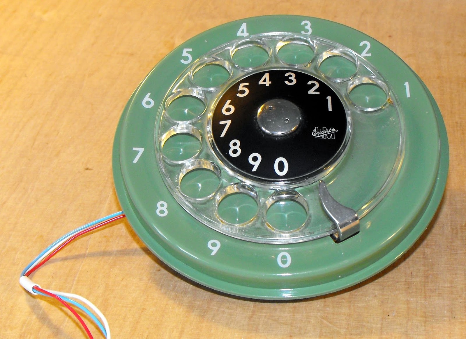 Exo Cruiser: How a Dial Phone Works (2/2)