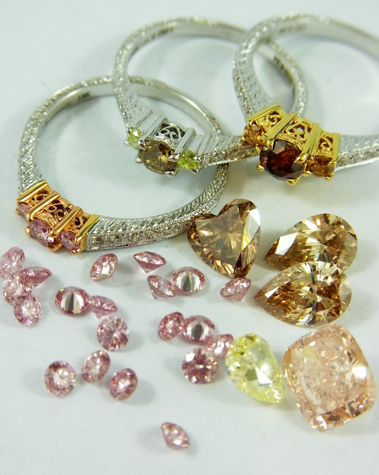 Tremonti Fine Gems & Jewellery: Gemstones of all kinds