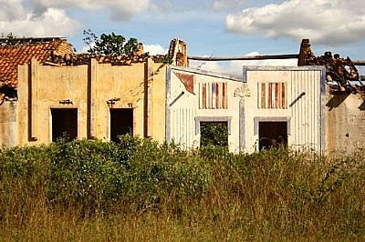 Aprendendo por aí: COCOCI - uma cidade fantasma no Ceará