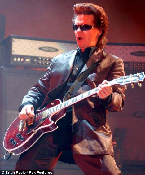 Zona Rock Dan Metal : ANDY TAYLOR