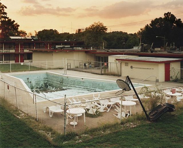 Deserted Places: Pictures of abandoned swimming pools