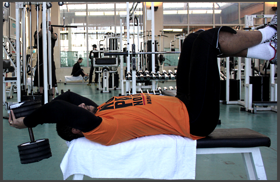 Musculati0n: Pull over avec haltère