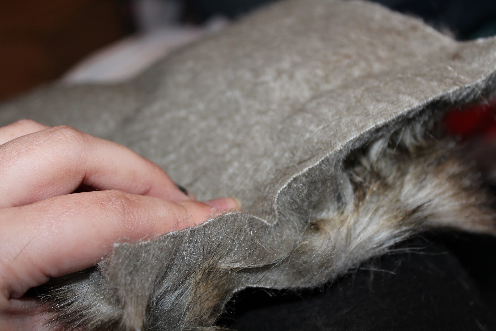 Naughty Emma: DIY Fur Trim Beanie Tutorial!