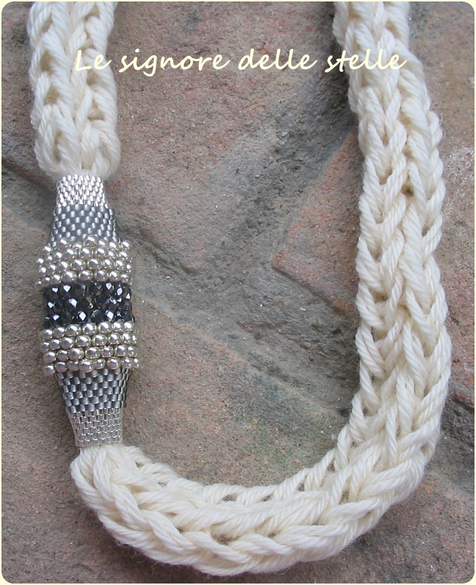 le signore delle stelle: Collane di lana