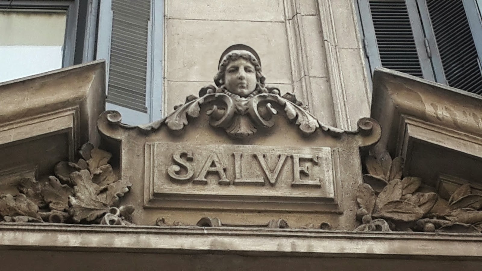 Heráldica en la Argentina: Escudo del Ritz Hotel