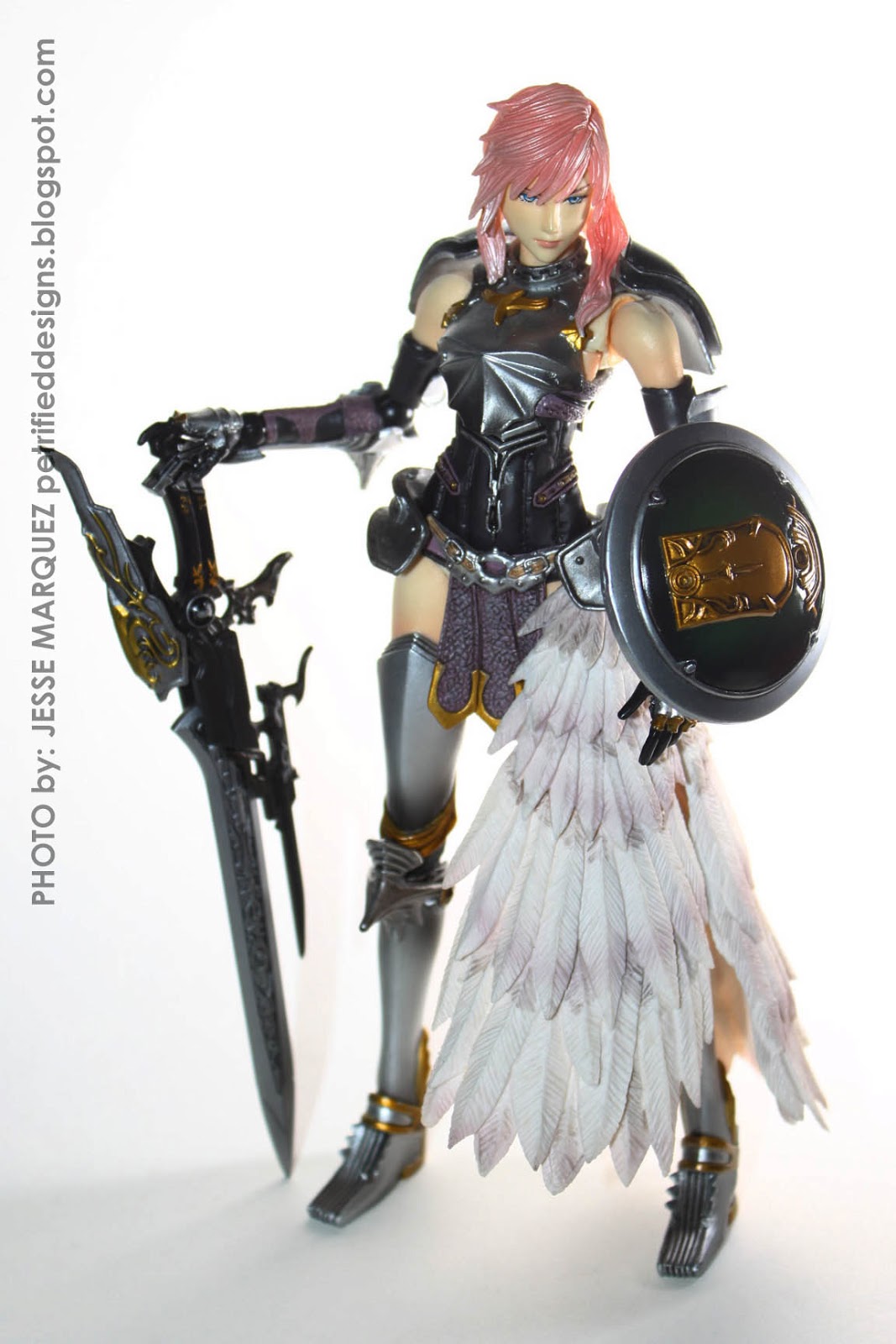 Randomly Random: [Toy Review] Lightning FFXIII-2 Play Arts Kai