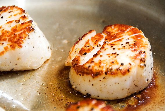 grogs4blogs: Seared Scallops with Classic Beurre Blanc Sauce and Wilted ...