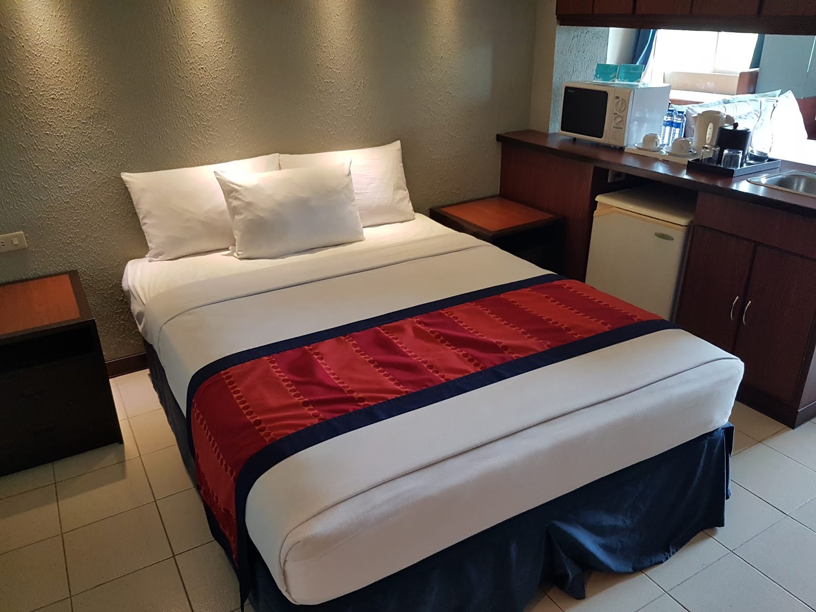 [필리핀 마닐라 근교 호텔] 카비테 이글릿지 내 마이크로텔(Microtel Cavite-Eagle Ridge)