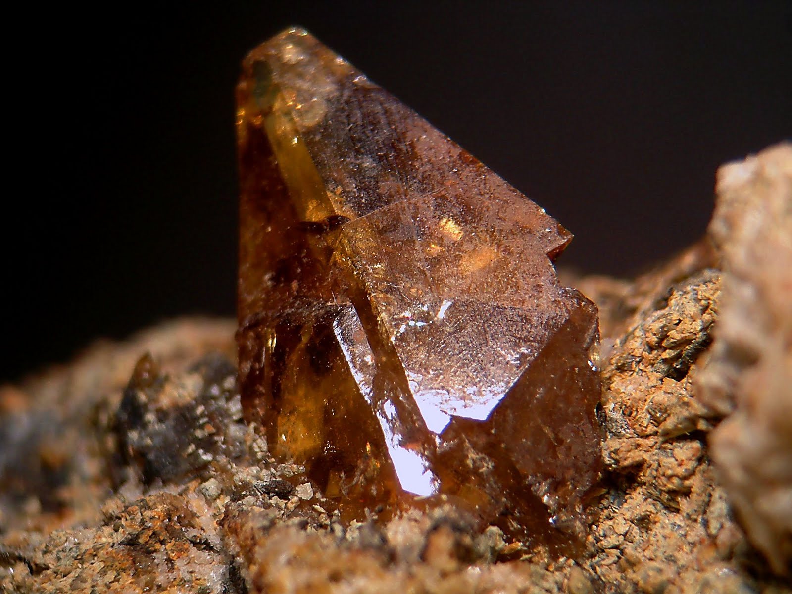 Galería de imágenes: Titanita (Esfena)