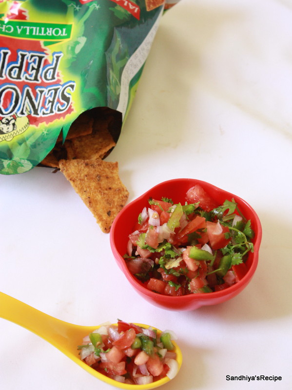 Sandhiya's Cookbook: Mexican Salsa | Pica De Gallo| Salsa Fresca