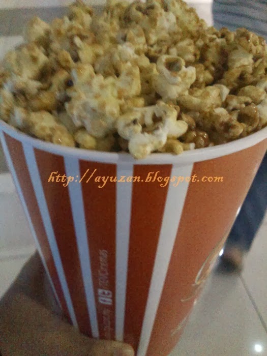 Kenapa Tengok Wayang Mesti Beli Popcorn? | Ayu Zan