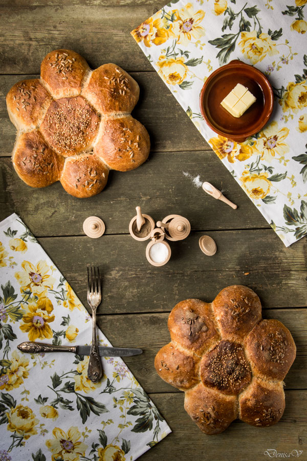 Ardèche daisy bread | Hungry Shots