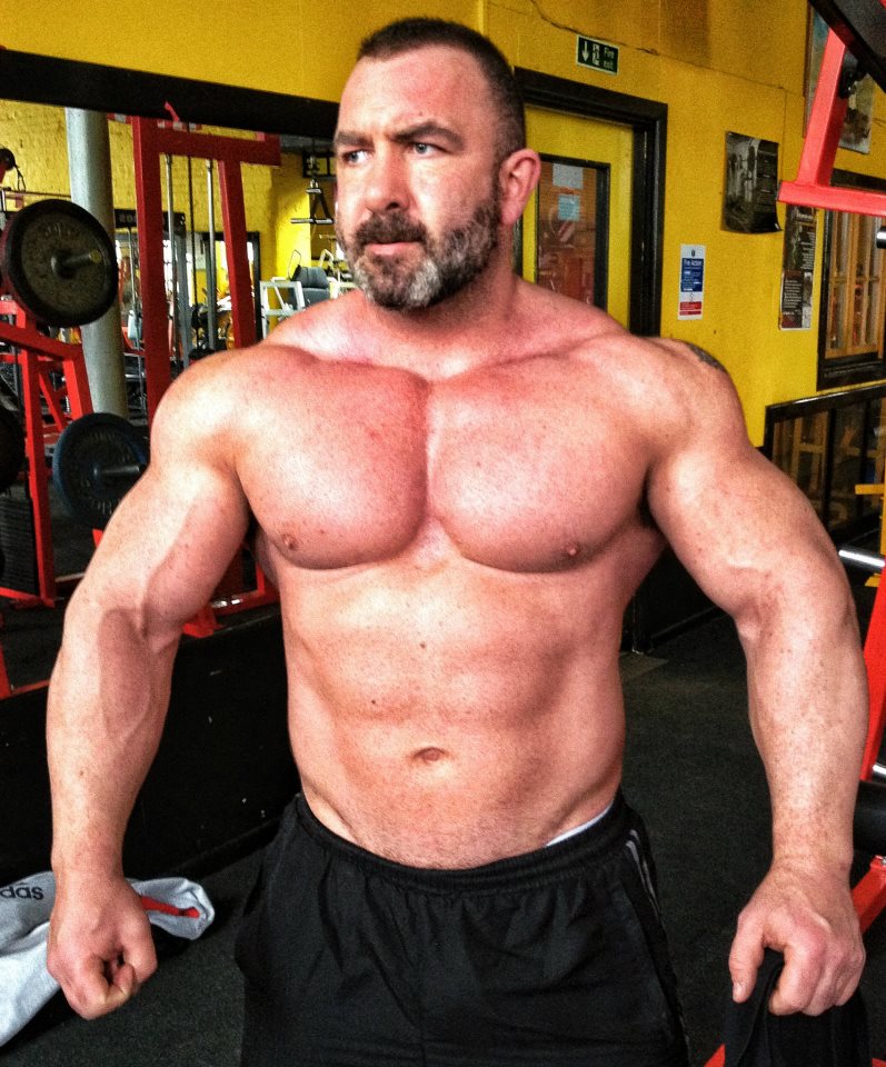 LA PERFECTION FAITE HOMME