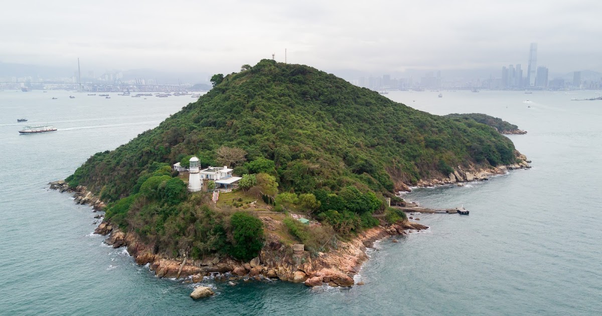 Hoot Hoot: Hong Kong Green Island Lighthouse