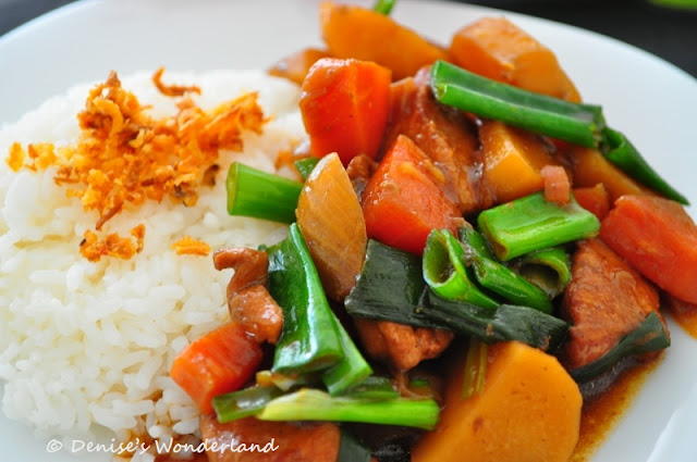 Classic Chinese Chicken Potato Stew Recipe - Denise's Wonderland