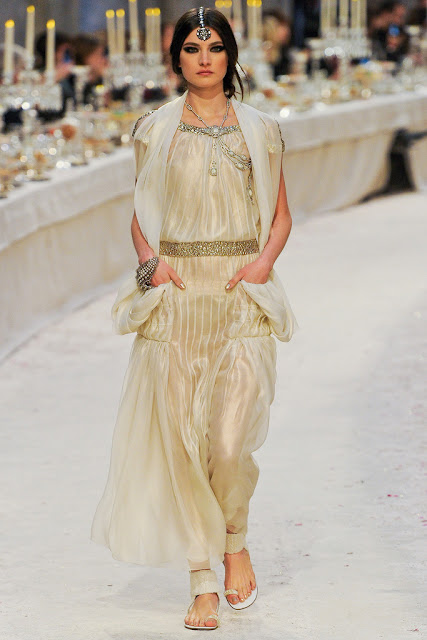 Chanel Paris Bombay | Makeup and Nail Polish - featuring a new Illusion ...