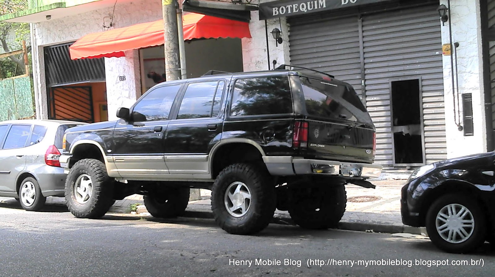 Henry Mobile Blog: Ford Explorer 1994 mini-monster truck