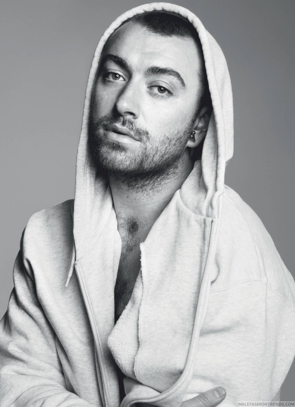 Sam Smith para OUT Magazine No. 100 fotografiado por Terry Tsiolis