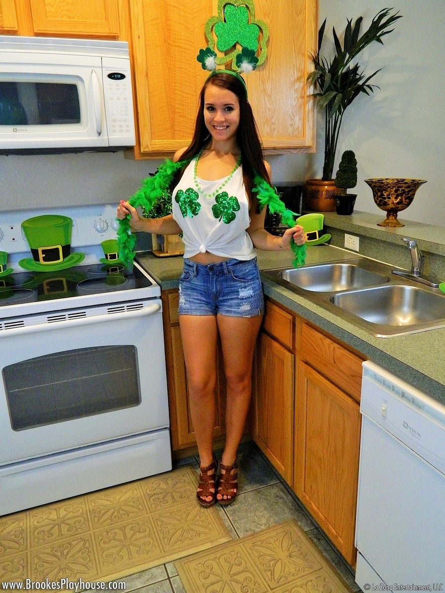 Gostosas Nuas: Brookes Playhouse - De Tirar o Fôlego