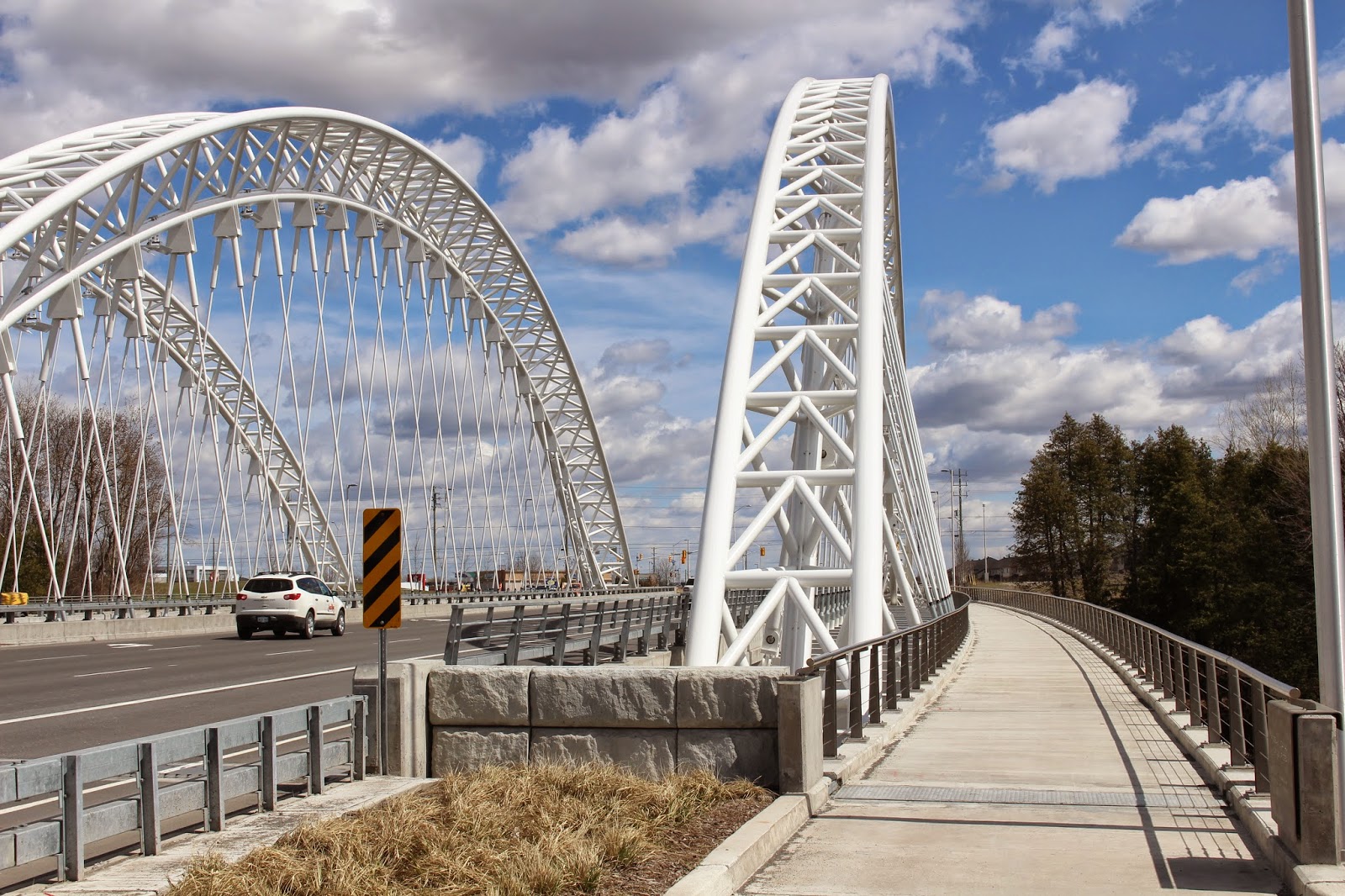 Memorials in Ottawa: Vimy Memorial Bridge