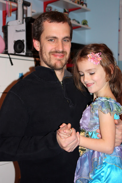 MooMama: What a Party!