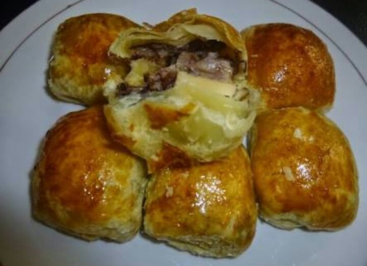 travelling food: Kue Bolen Bandung