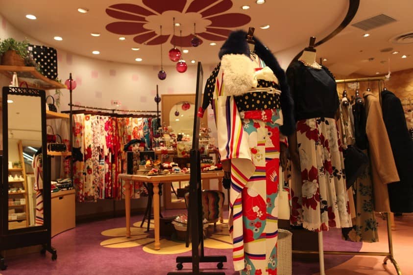 55+ Desain Toko Baju Minimalis Paling Keren - Model Desain Rumah Minimalis