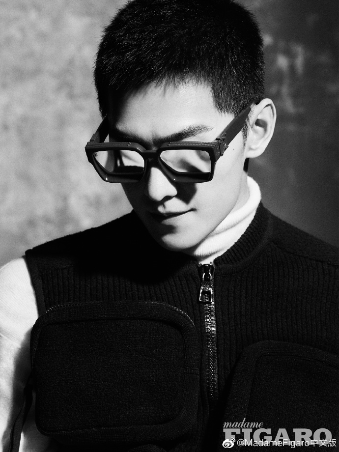 China Entertainment News: Yang Yang poses for photo shoot