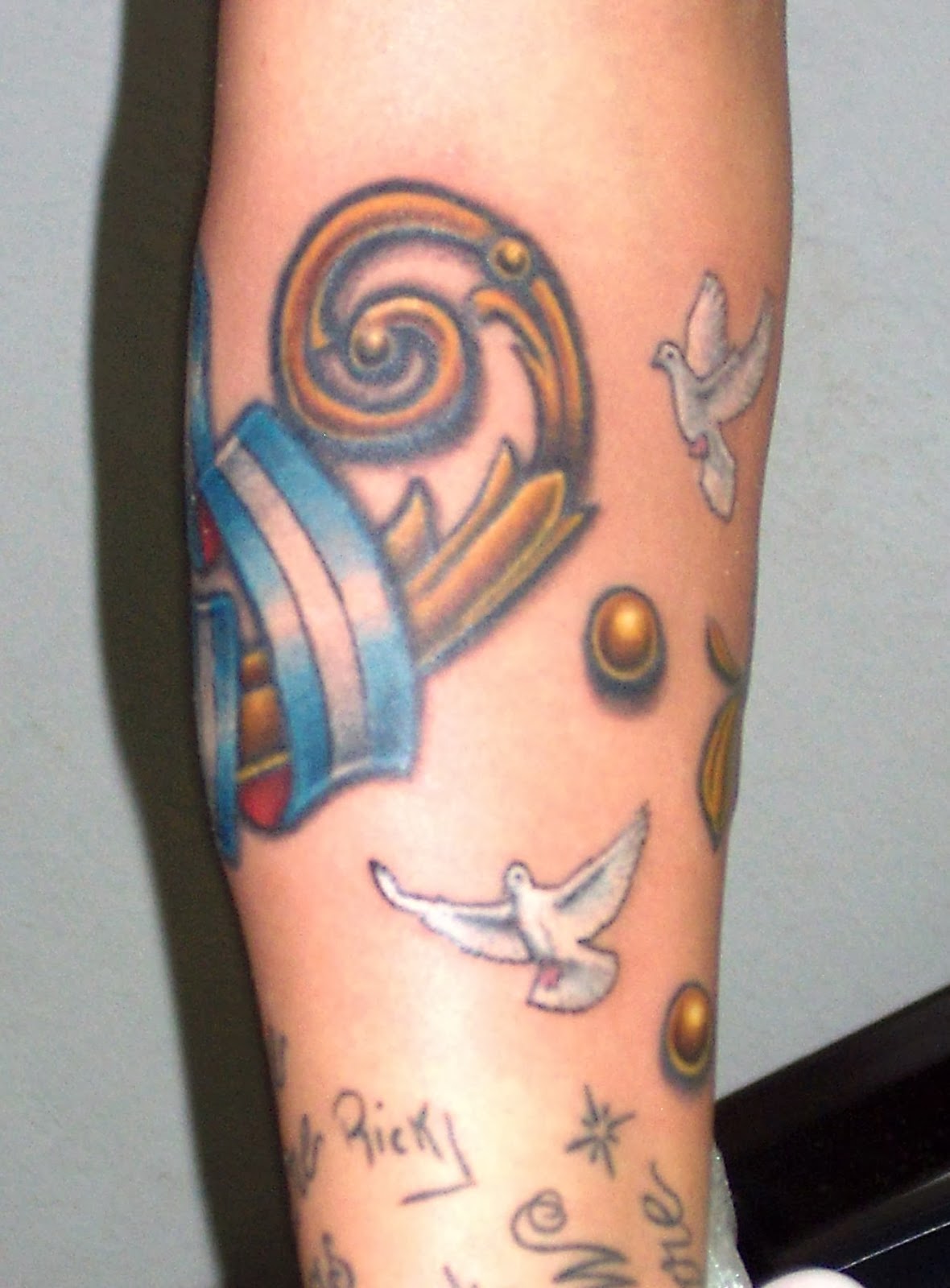 TATUAJES L.F.A.: TATUAJE Fileteado Porteño