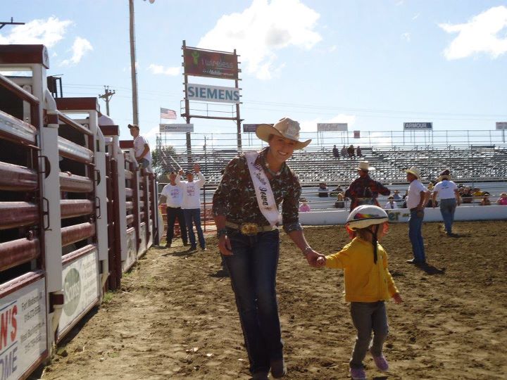 Miss Rodeo Iowa 2011: Dayton and Ft. Madison rodeos