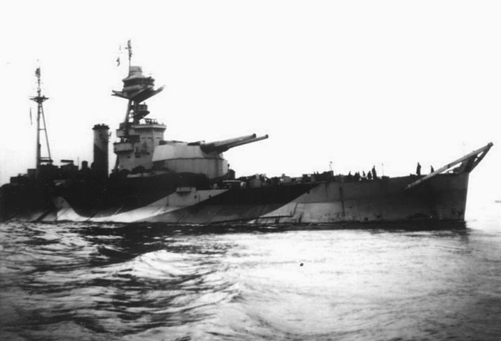 Modelismo militar e Historia: HMS ROBERTS (F-40)