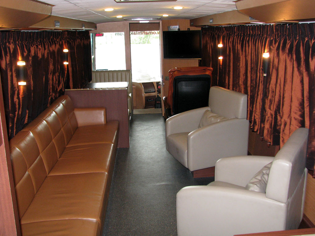 BUS MEWAH DI INDONESIA - SEPUTAR BUS INDONESIA