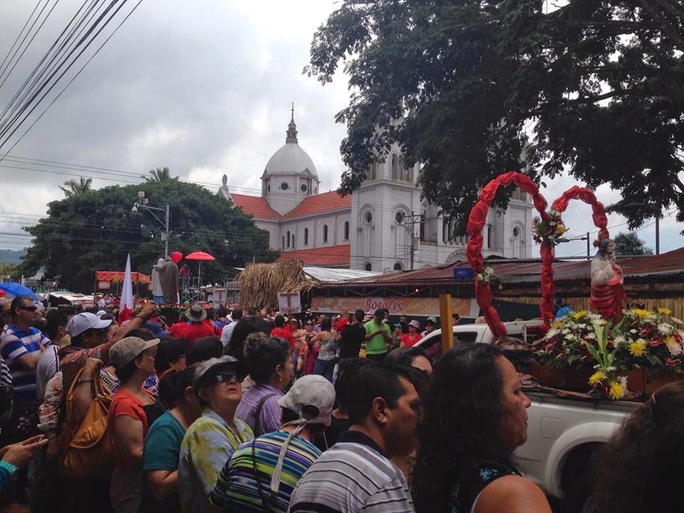 Origen de la tradición la entrada de los santos en San Ramón, Costa ...