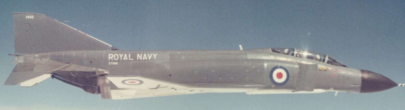 Tailhook Topics Drafts: F-4K First Flight Markings