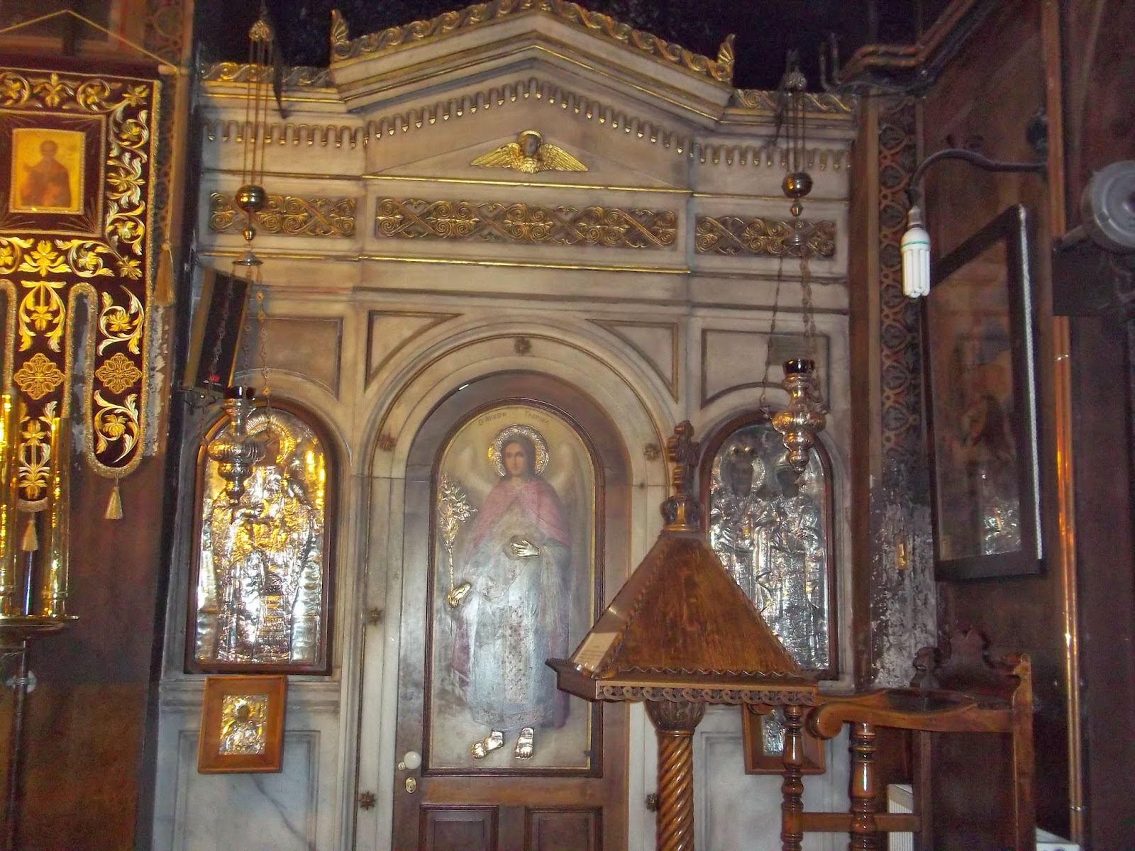 ΑΠΑΝΤΑ ΟΡΘΟΔΟΞΙΑΣ: ΙΕΡΟΣ ΝΑΟΣ ΑΓΙΩΝ ΘΕΟΔΩΡΩΝ ΣΤΗΝ ΠΛΑΤΕΙΑ ΚΛΑΥΘΜΩΝΟΣ