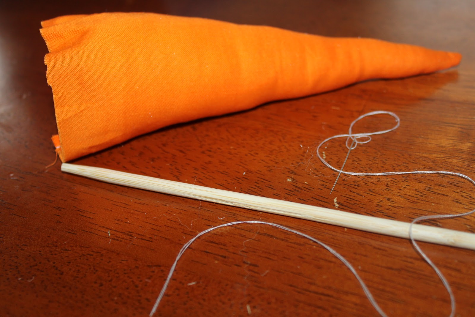 mae armstrong designs: DIY Fabric Carrots Easter Favor