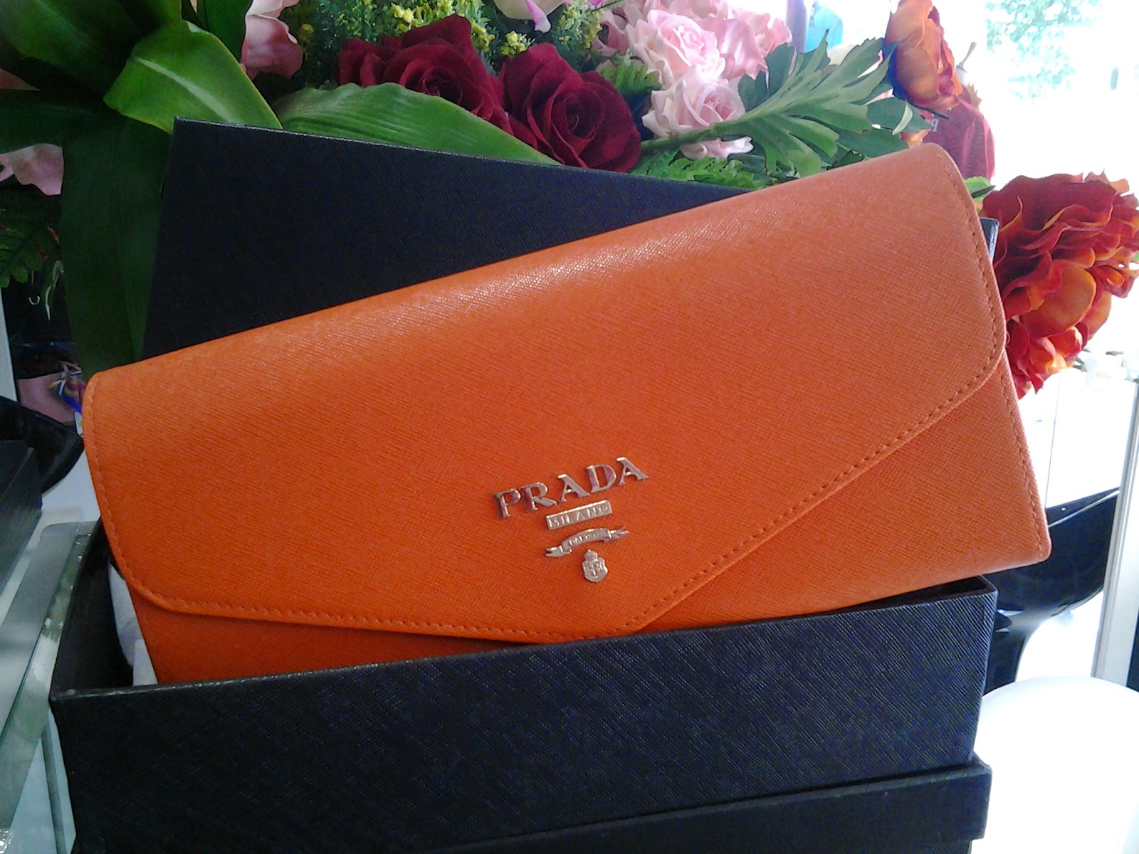 THREEPLE A BOUTIQUE: Hand Beg (PRADA)