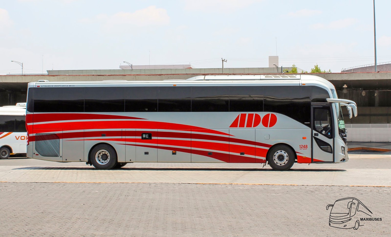 MAXIBUSES: AUTOBUSES DE ORIENTE (ADO)