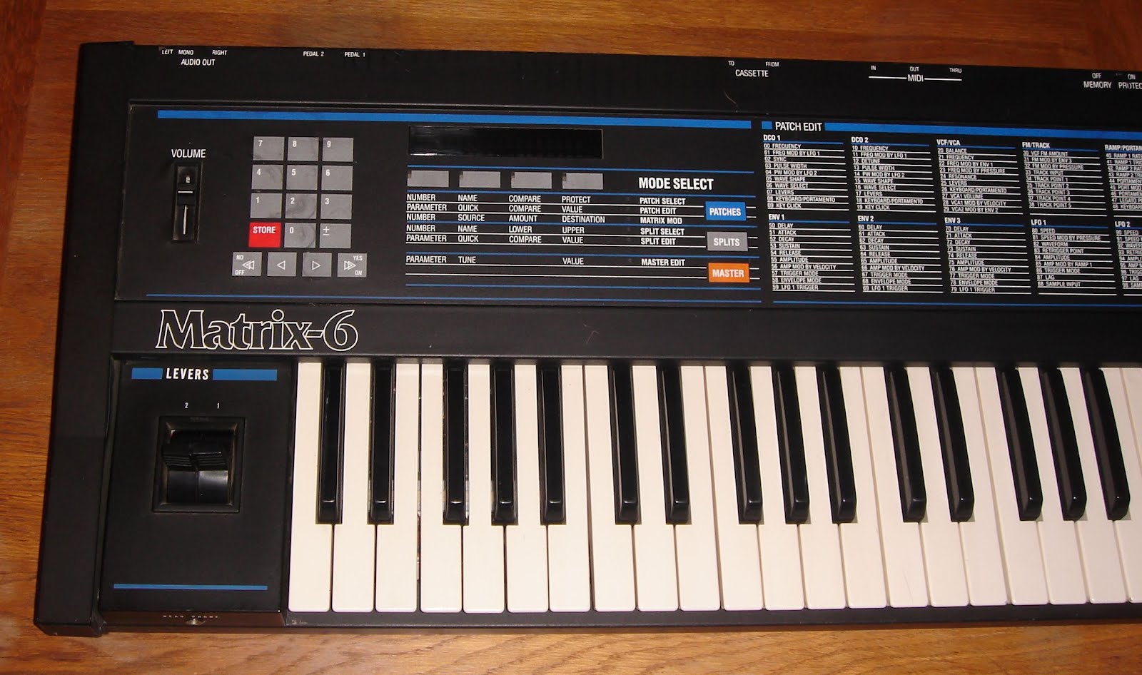 MATRIXSYNTH: Oberheim Matrix 6