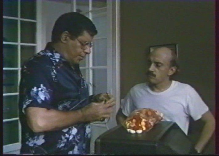 LE PLEIN DE SUPER: RETENEZ MOI OU JE FAIS UN MALHEUR _ The Defective ...