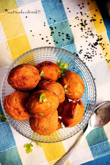 Cholar Dal er Bora / Bengali Chana Dal Fritters
