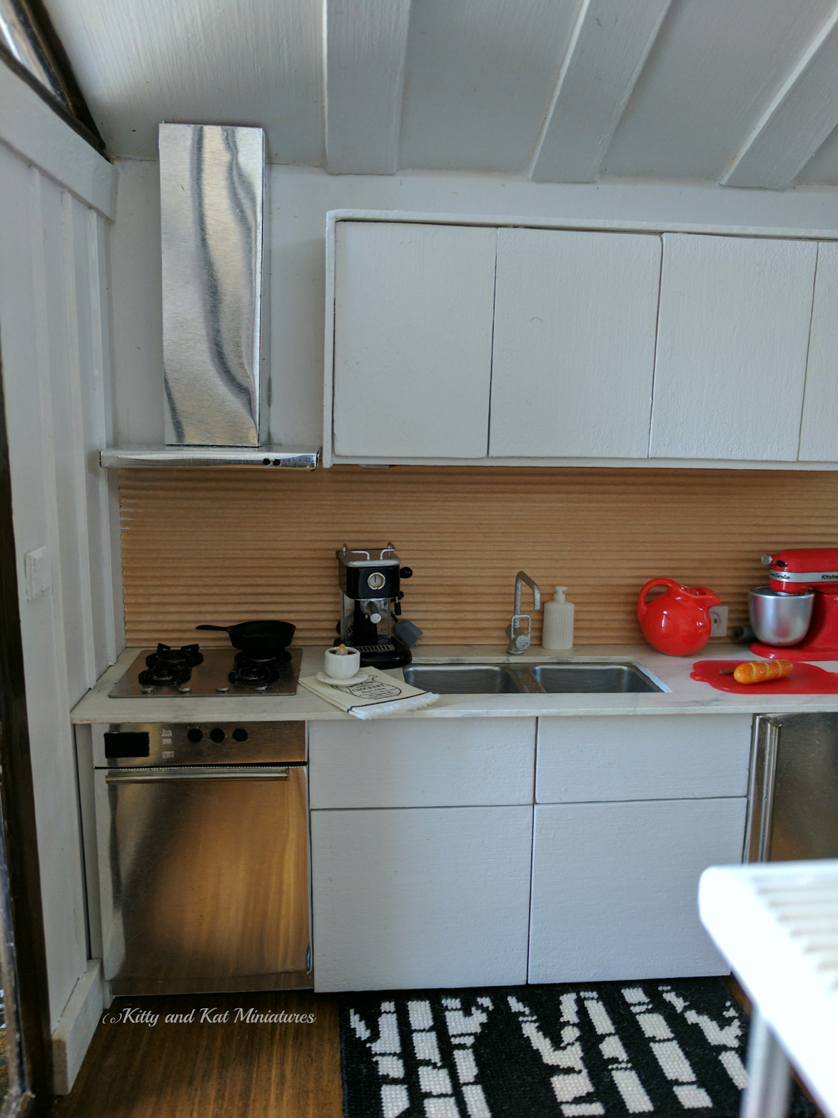 Kitty and Kat Miniatures: The Mid Century Room Box - Kitchen Reveal!