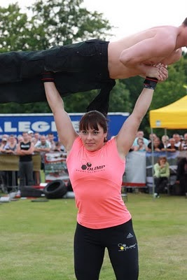 World's Strongest Woman Overhead lift ~ Women Lifting Men