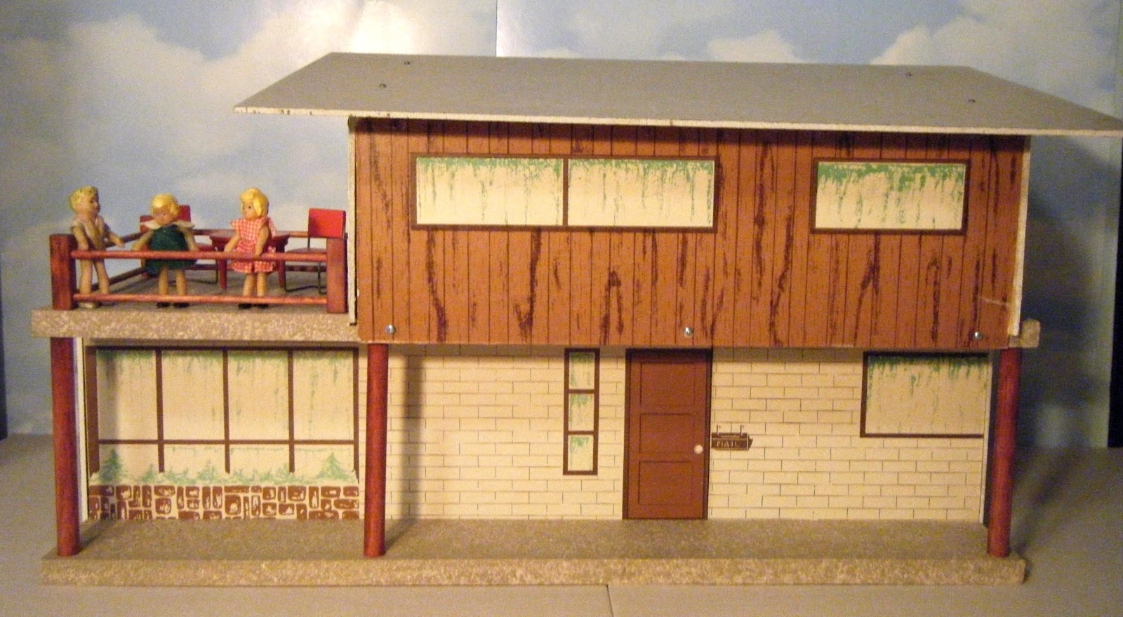 My Vintage Dollhouses: More little houses...