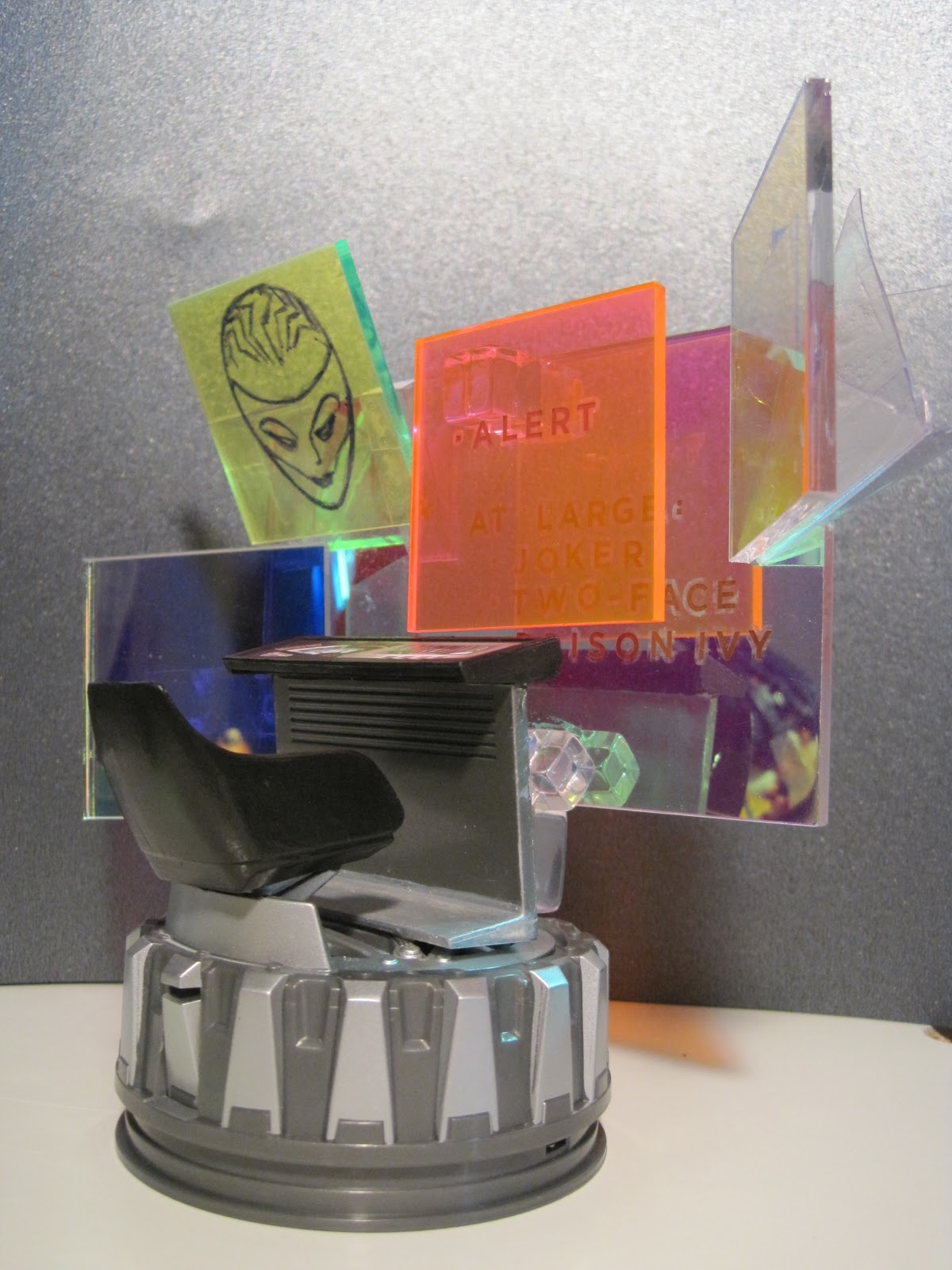 Toy Remix: Custom: DCIH Scale Bat-Computer