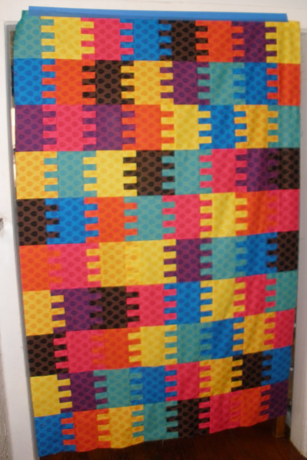 Phosphorelated Fibers: Zipper Quilt: my first completed charity quilt!