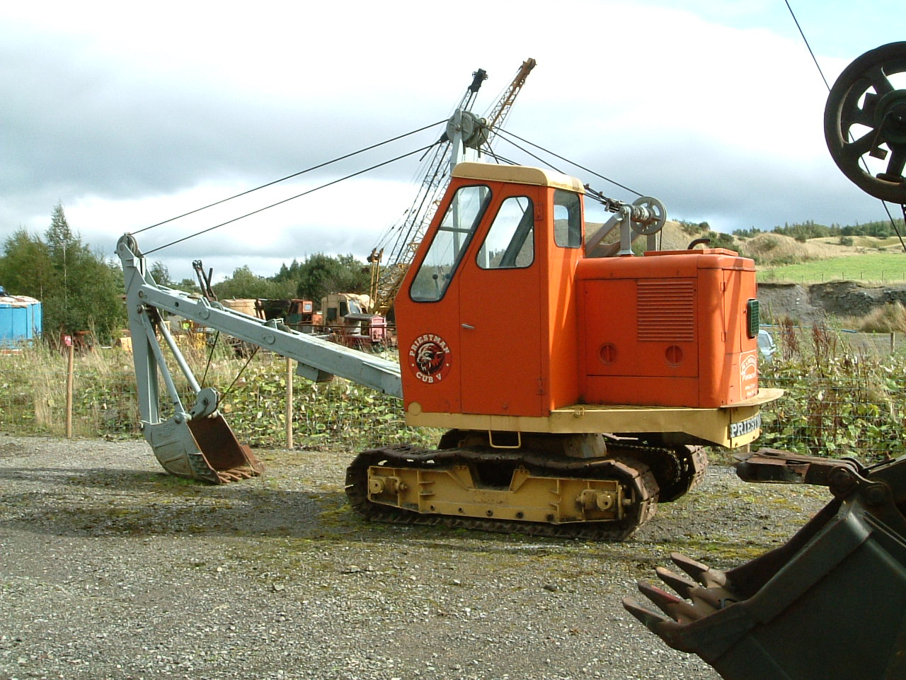 Maarakennus koneita.: Priestman Excavators