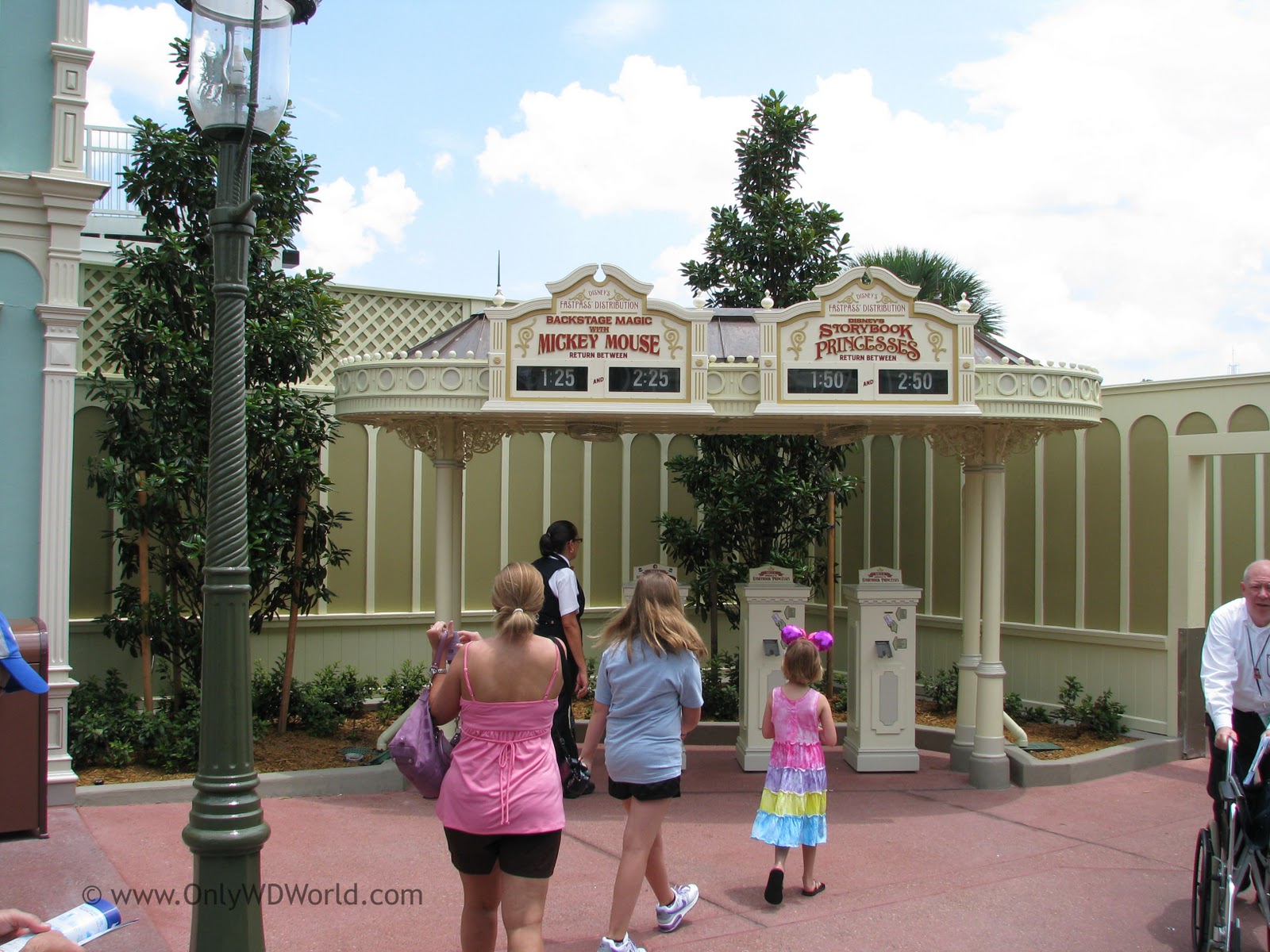 Use Disney's FastPass To See More Attractions And Spend Less Time ...