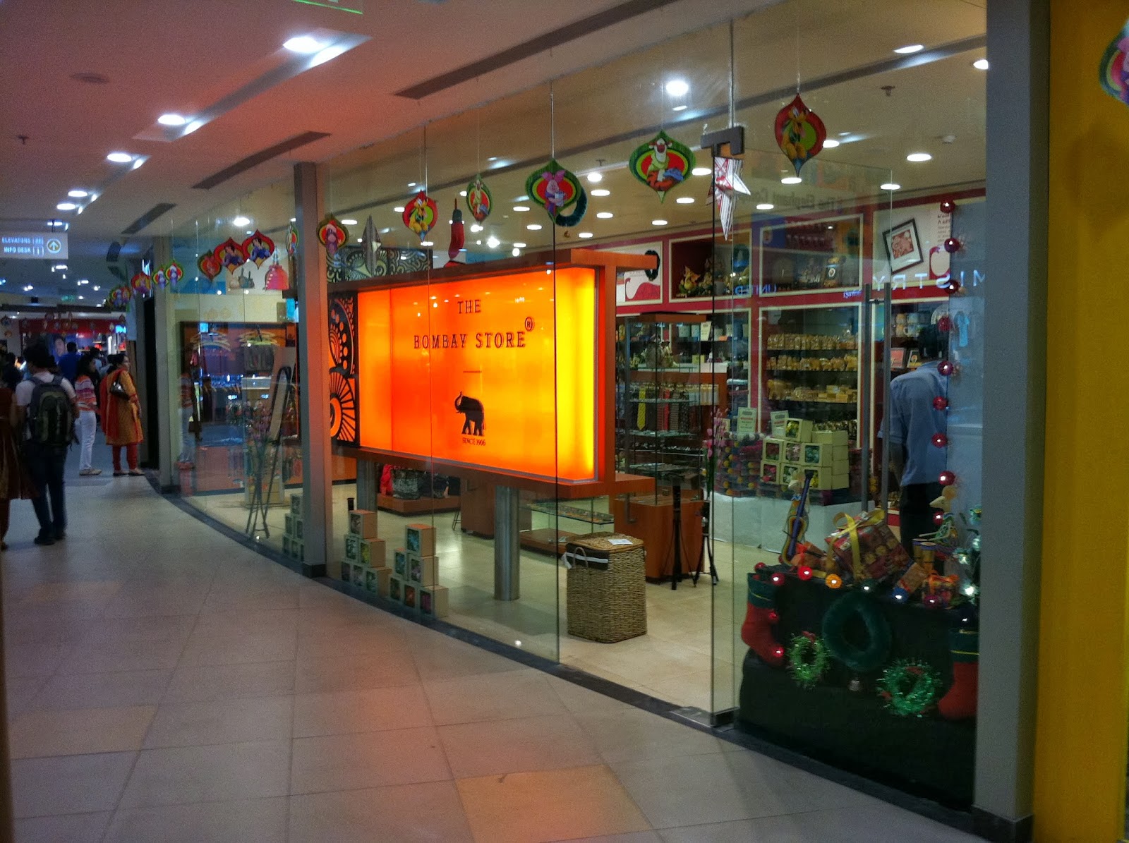 Lost In Detailing: RETAIL- the Bombay Store, Inorbit, Pune.