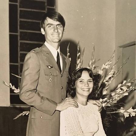 Os Casamentos de Jair Messias Bolsonaro - Noiva com Classe